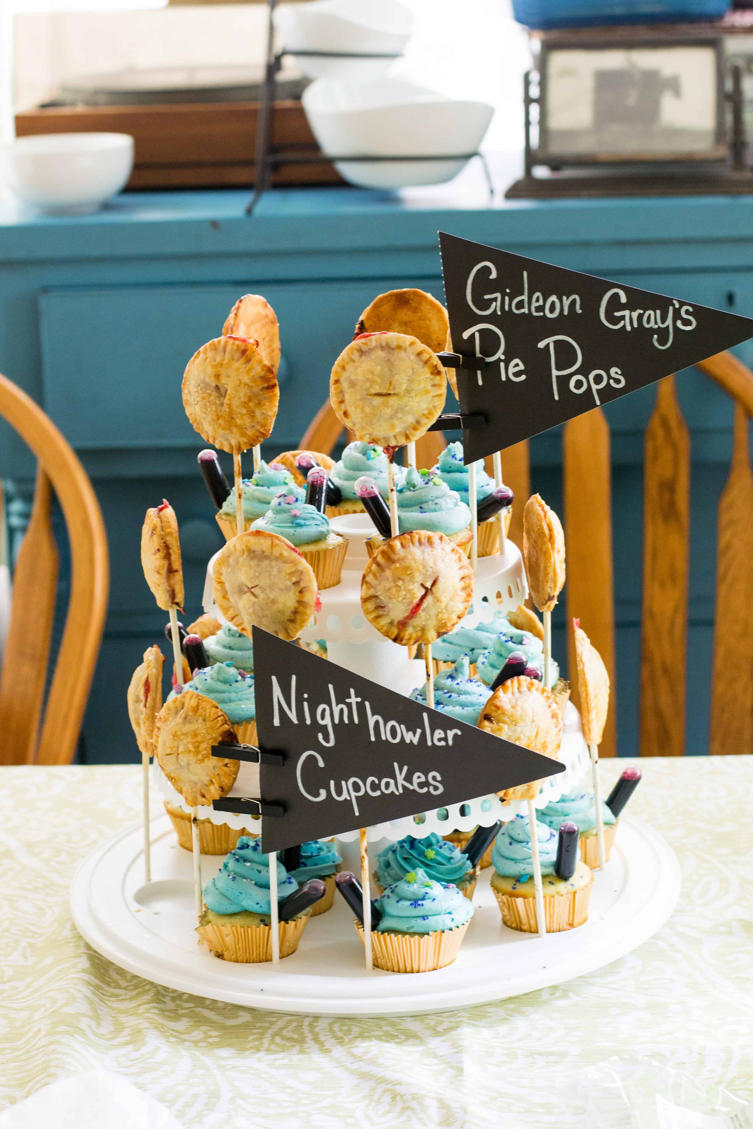 Zootopia Nighthowler Cupcakes - Hunger Thirst Play